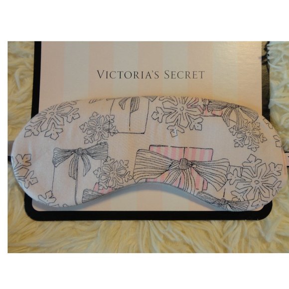 Victoria's Secret | Accessories | Free With Bundle New Victorias Secret ...